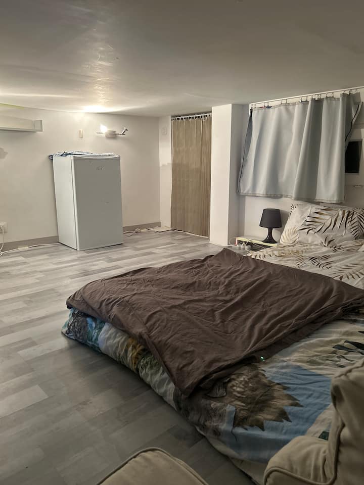 Chambre En Sous-pente 1,30cm Au Cœur De Bruxelles - Jette