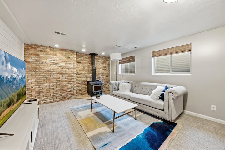 New Ski Suite: Pvt Entry, Office, 10mi To Snowbird - Cottonwood Heights, UT