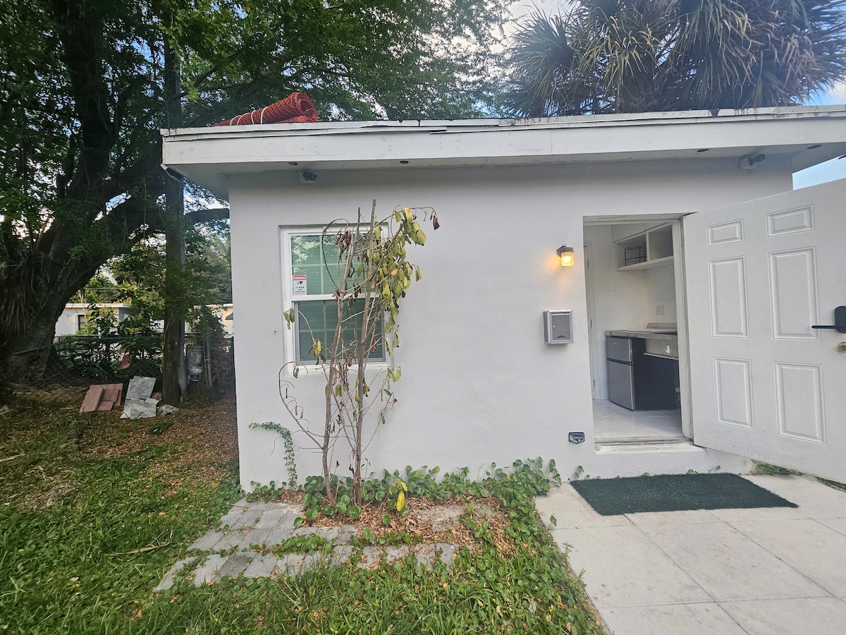 Minicasa privada con estacionamiento cerca de Biscayne - Casas ...