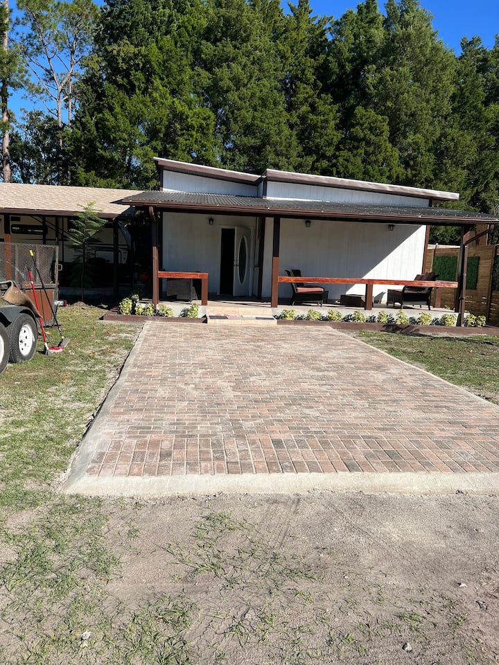 Casita Privada Acogedora Y Tranquila - Zephyrhills, FL