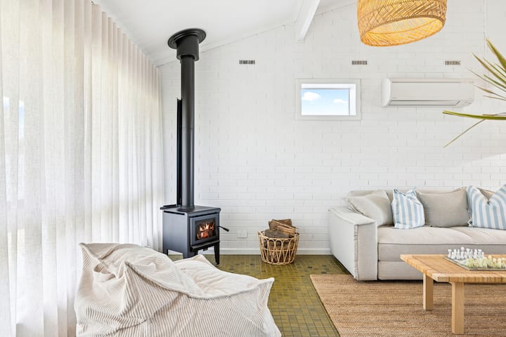 Saltys Silver Sands ~ A Playful Coastal Hideaway - Aldinga