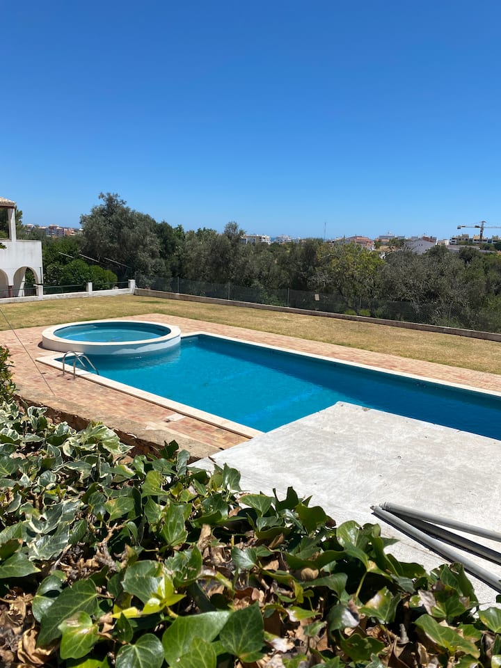 Gelijkvloers Appartement Met 3 Slaapkamers - Armação de Pêra