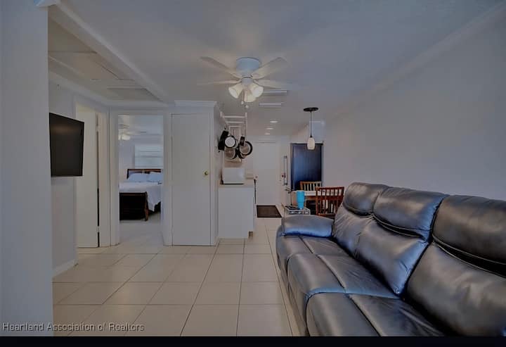 The Tulip Stay - Lake Placid, FL