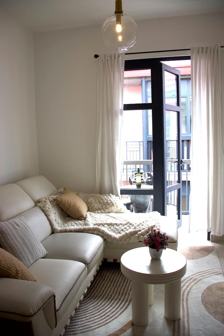 Stylish Apartment 2br With Balcony In Old Town - Panama City