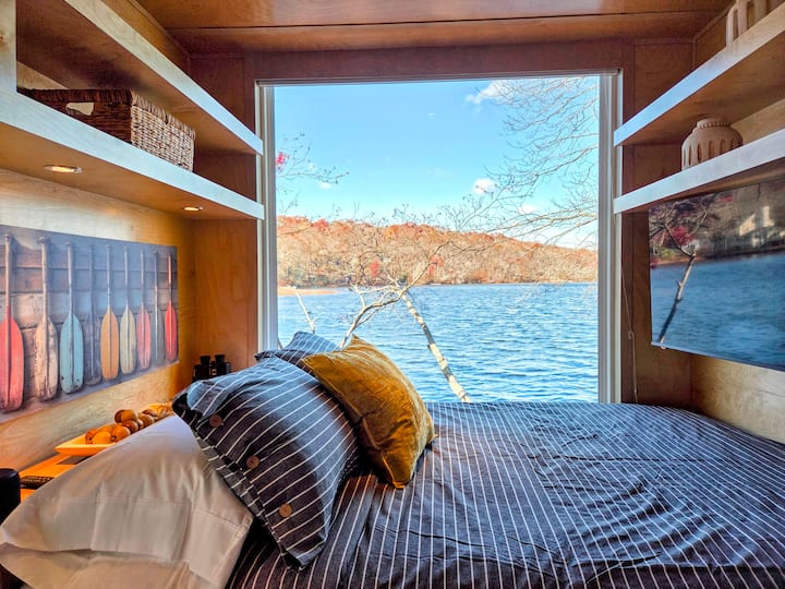 Waterfront Tiny House • Huge View - Connecticut