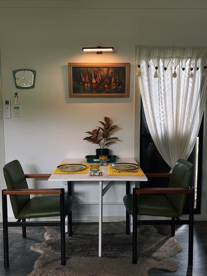 ‘Sugarbag Cottage’
Cosy, Central, Modern Retreat - Atherton