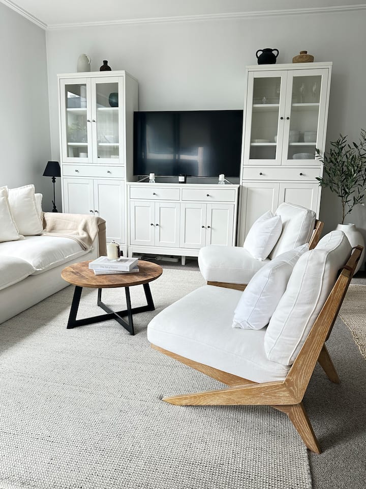 Poolside Sanctuary - Bondi Beach