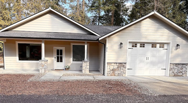 Shadow Trail Cottage- A Peaceful Woodland Retreat - Sequim