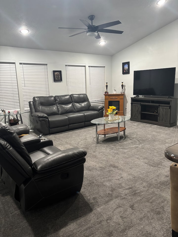 Peaceful & Cozy Stay Near Usu - Hyrum State Park, Hyrum