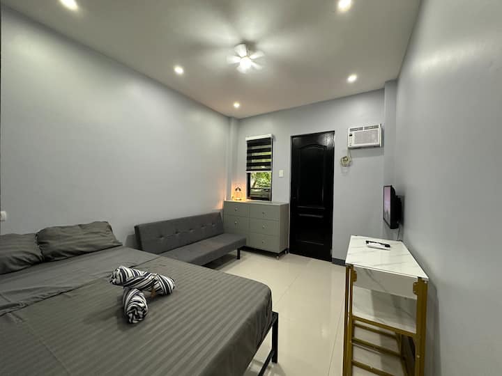 K And R Apartment - Fully-furnished Studio Room - Cárcar