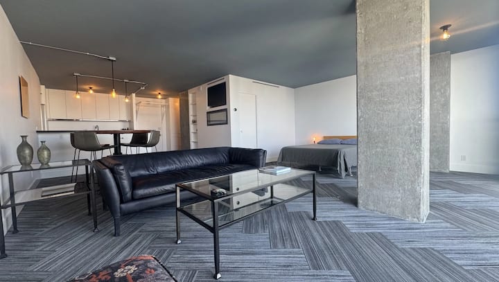 Penthouse Studio With Ocean & Bay Views - Coronado Island, CA