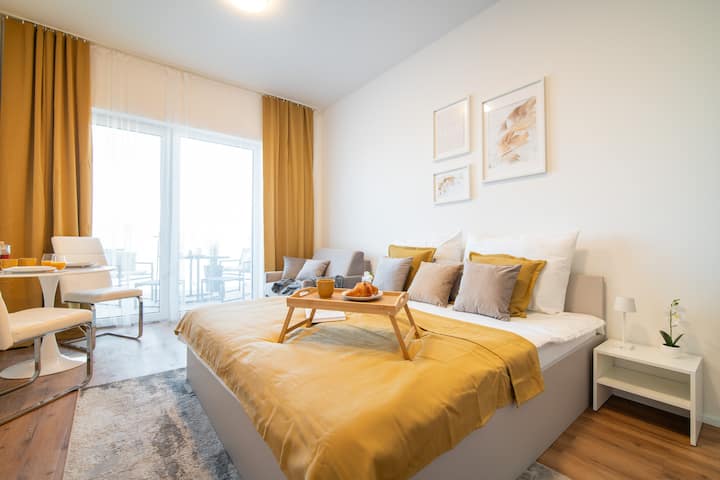 City View Apt | Free Parking | Balcony - Brno