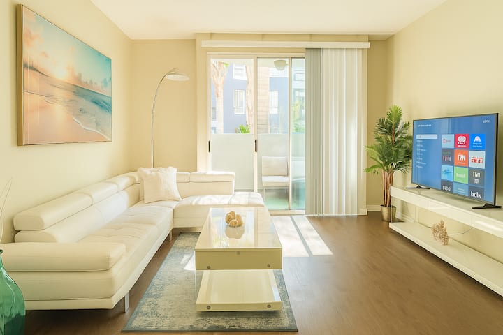 Bright & Stylish | 2br Condo In Marina Del Rey - Marina del Rey, CA