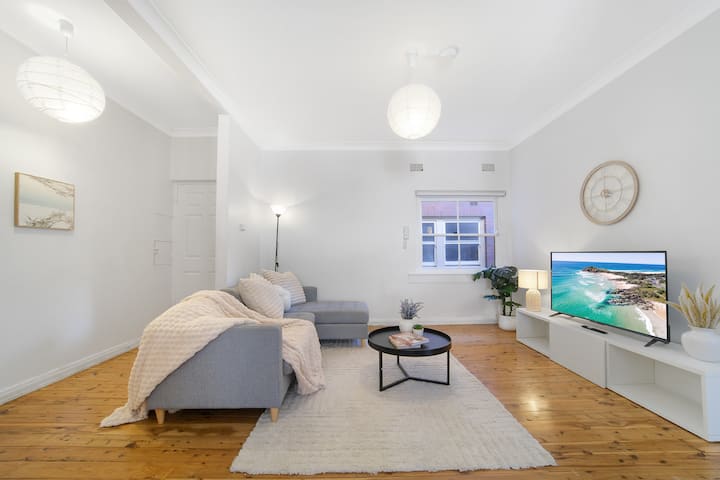 2br Centre Of Bondi | Minutes To Beach & Shops - Australia