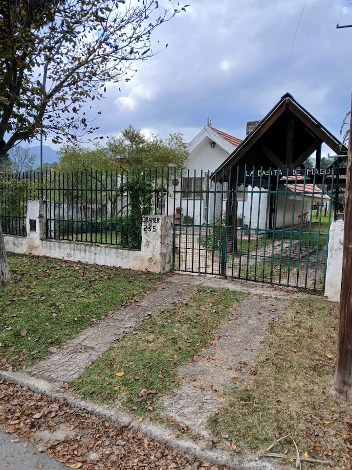 Privado Tranquilo Y Cerca De Espacios Turísticos - La Falda