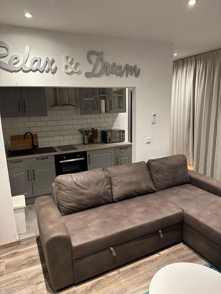 Modern 2-bedroom Escape. Perfect For Group Trips - Landstuhl