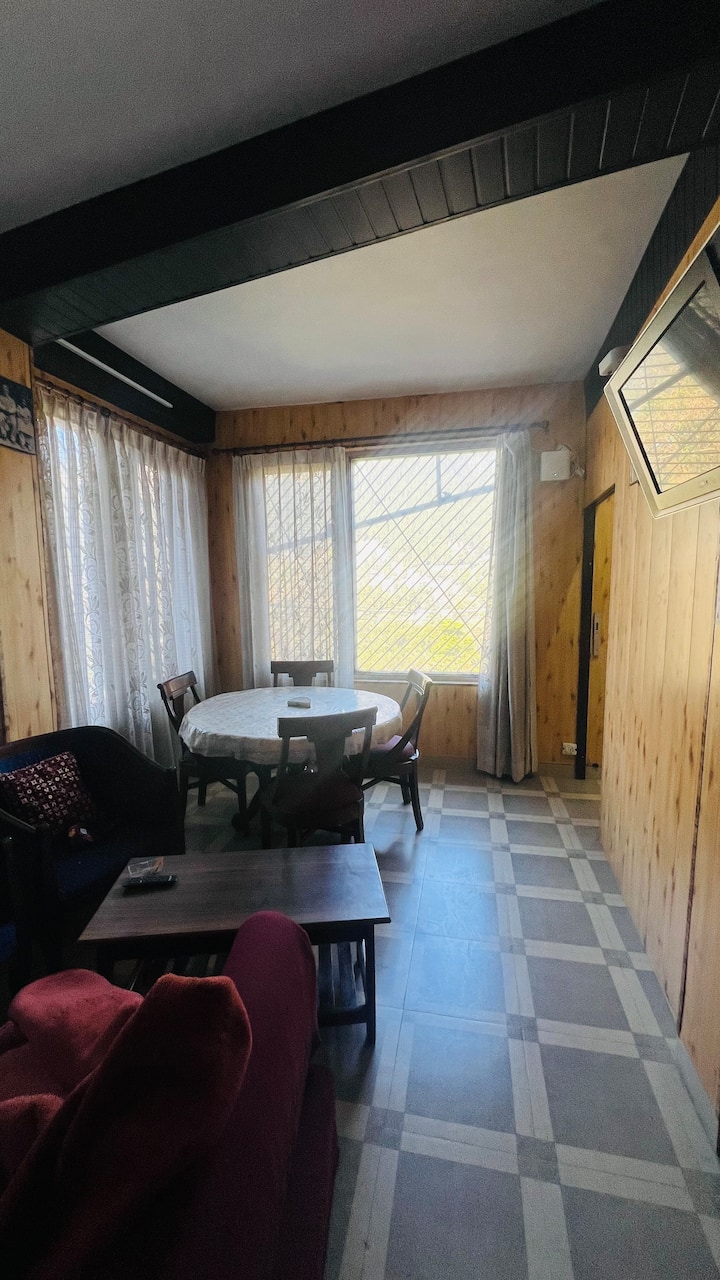 Home Like Feel In The Lake City(nainital) Of India - ナイニタール