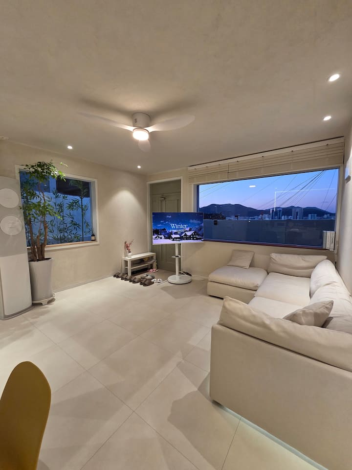 영도 청학동 남포 부산역10분ㅡ 북항 야경- 방2, 거실1, 1층 - Busan