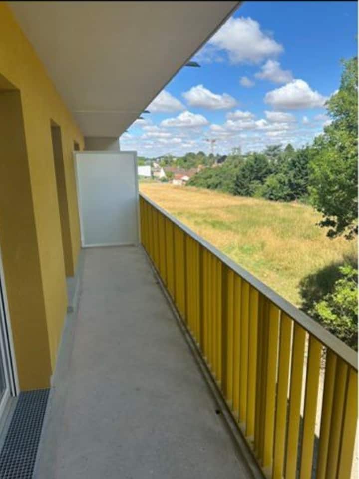 T3 Neuf Calme, Balcon, Parking, Proche Autoroute - Saran