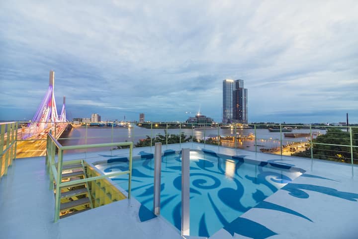 Watertower – Sky Suite & Pool - Phnom Penh