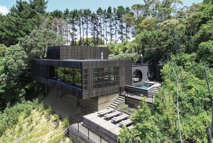 Lantern House, Onetangi | Be My Guest Waiheke - Waiheke Island