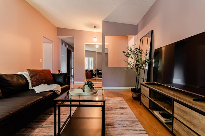 Spacious 3br Home With Fast Wi-fi And Free Parking - Winnipeg