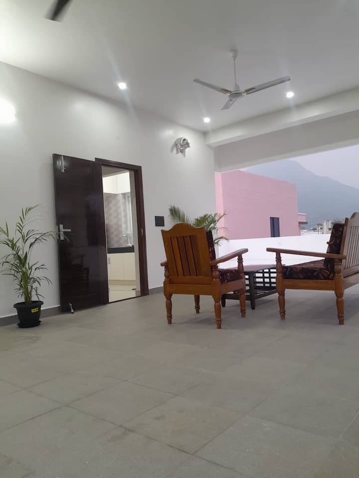 Studio Taneira (Walkable From Ramanashramam) - Tiruvannamalai