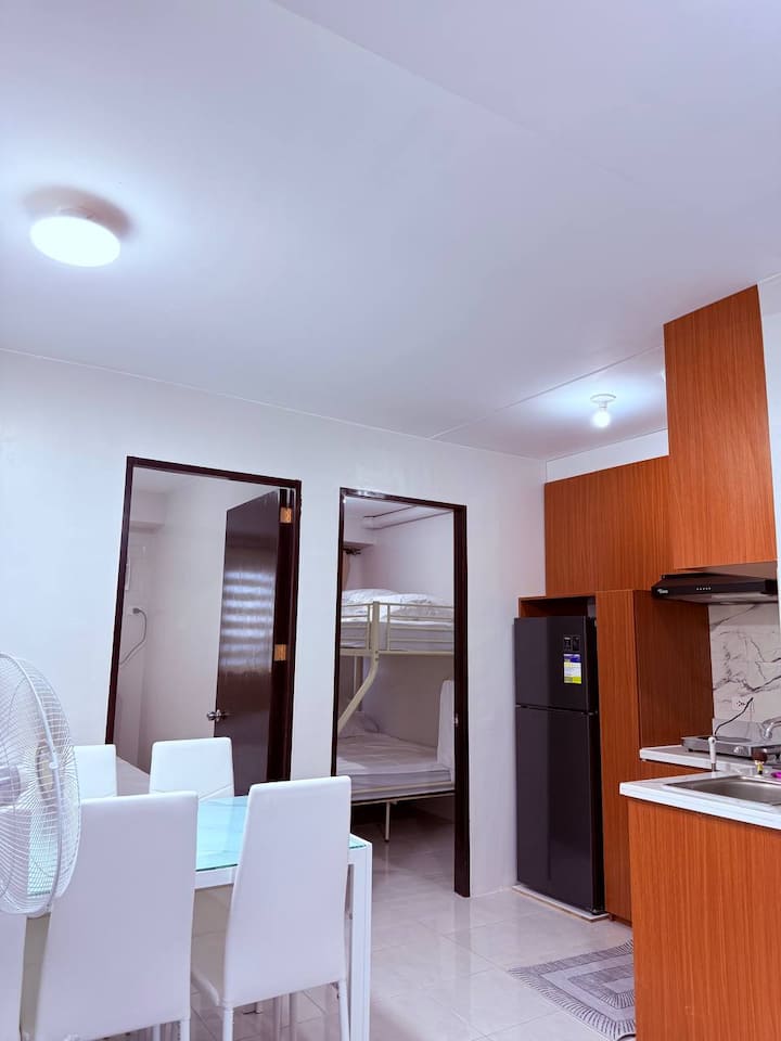 Condo Unit W/ 2brs Good For 9pax @Verneshome - 宿霧