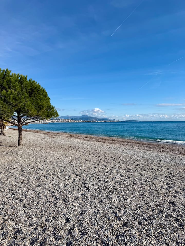 Parenthèse Au Bord De L’eau - Villeneuve-Loubet