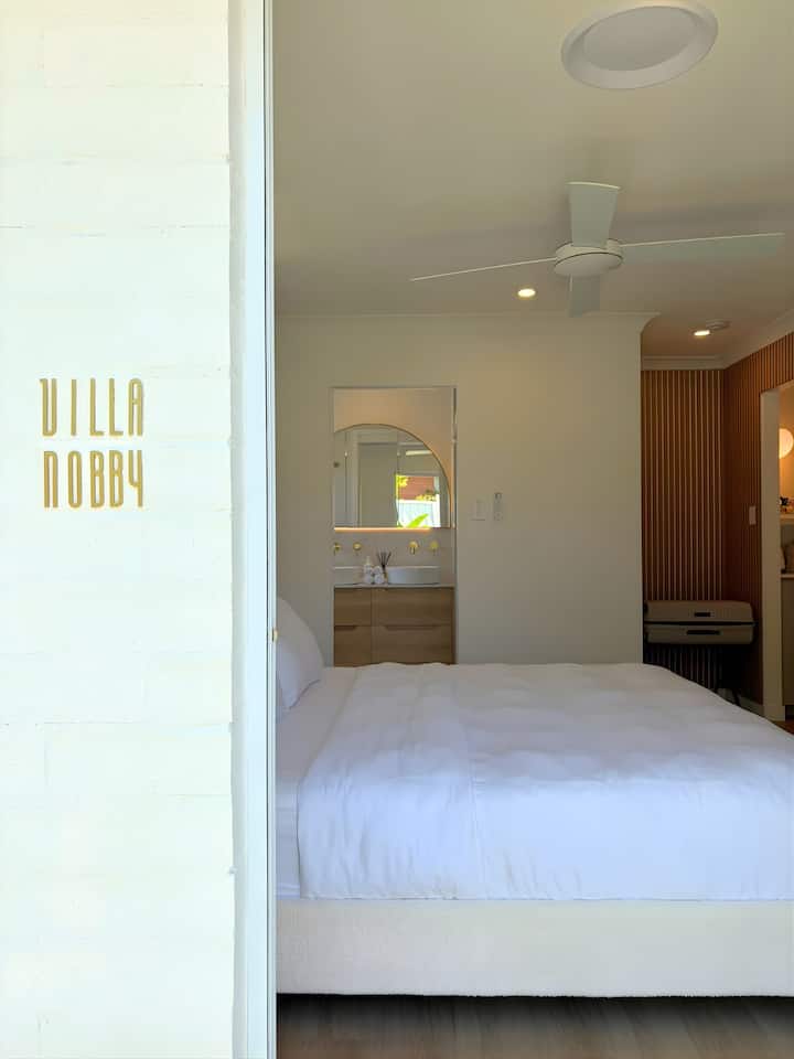 Elegant Japandi Suite•private Entry•walk To Beach - Gold Coast