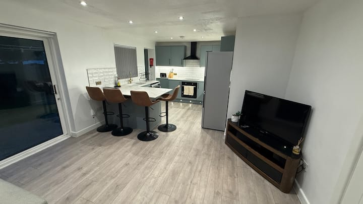 Canterbury Spacious 4bed Home Free Parking &Garden - Canterbury