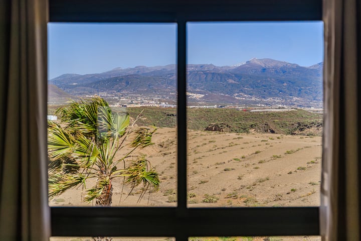 Bright 2 Beds/2 Bath With Breathtaking Views/pool - El Médano