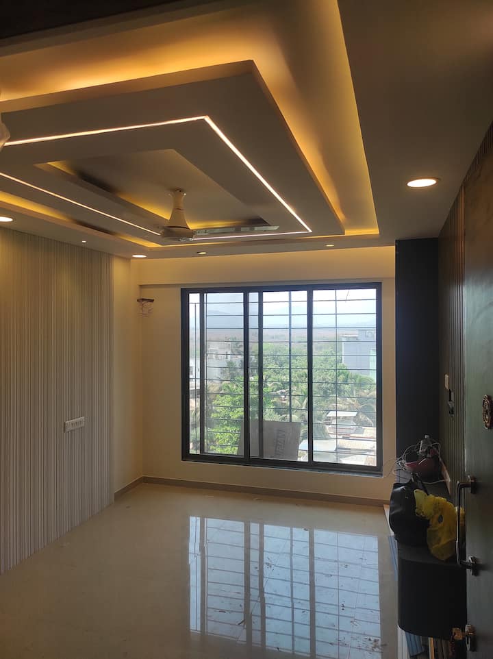 Luxury Flat With Mountain View - Thane