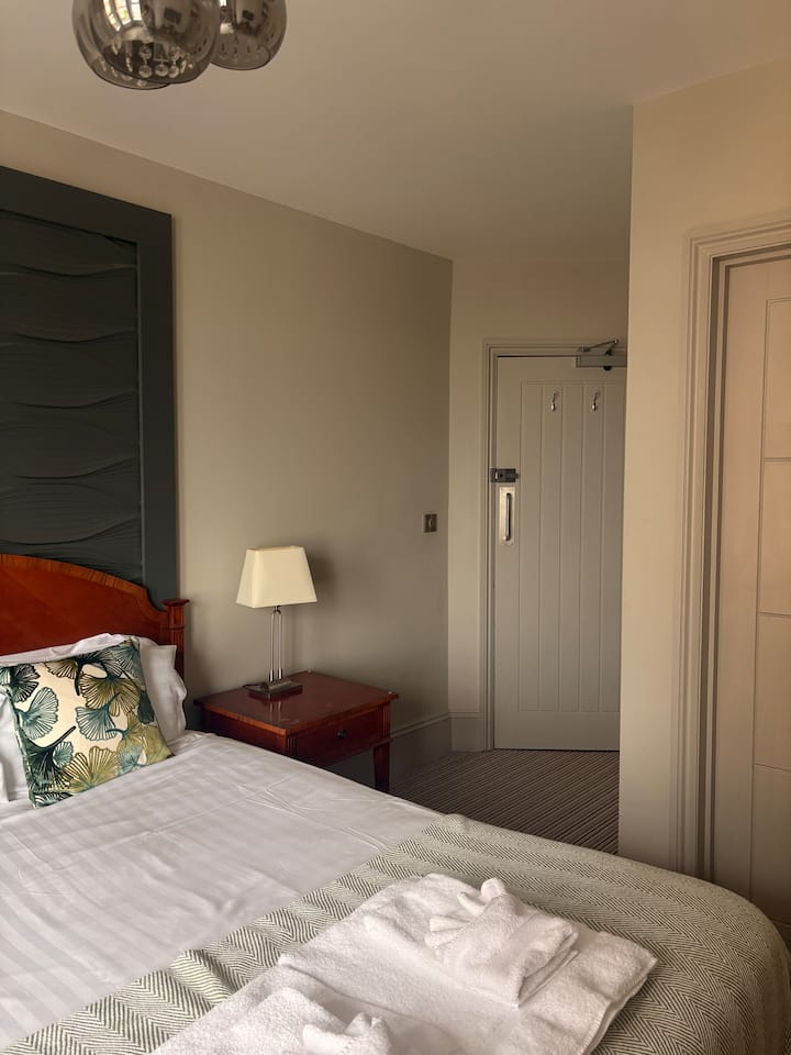 The Wayfarer Rooms - Coastal B&b With 9 Rooms - Hastings