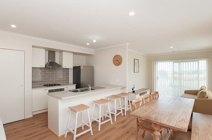 Morview Holiday Home Impala (27) 4-bedroom Option - Hamilton