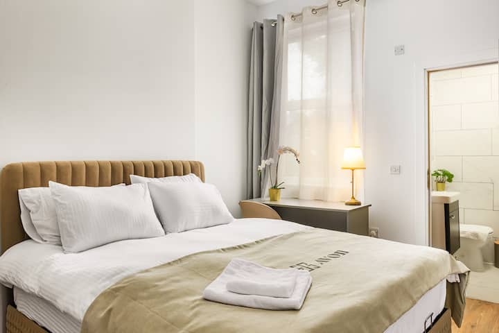 Match-day King Studio - Trent Bridge Cricket Ground