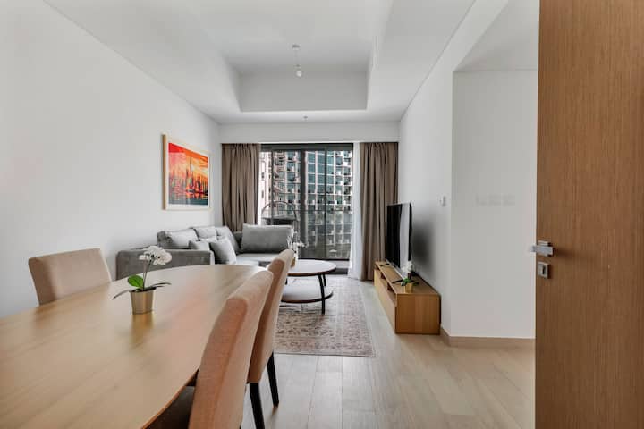 Central Cozy 1 Br Apartment W/ Parking - Dubai