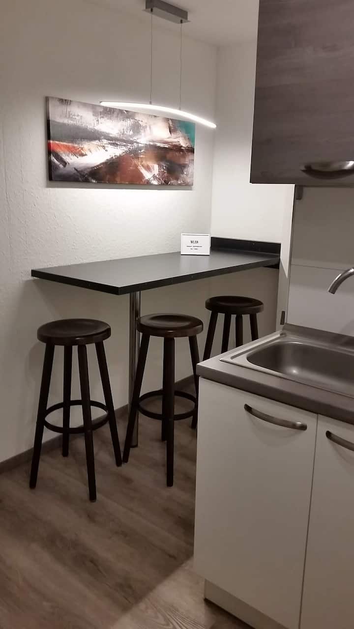Frisch Renovierte Wohnung - Monheim am Rhein