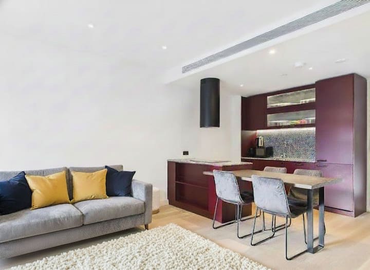Modern Luxury 1 Bedroom Flat Close To Metro - London