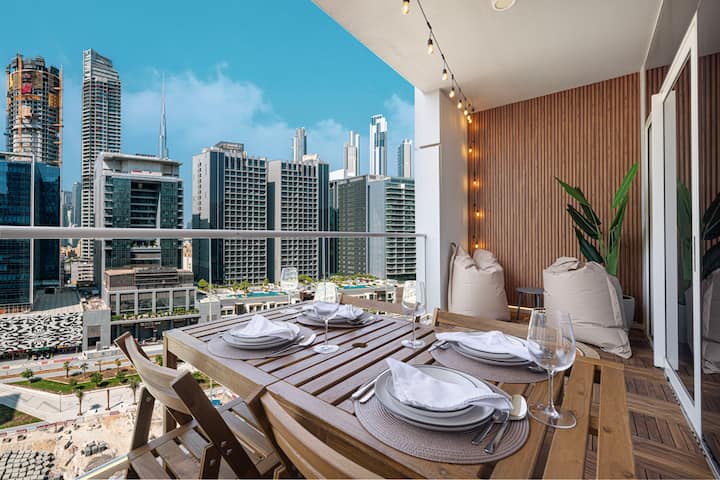 Near Dubai Mall With Led Side Burj View - Dubai