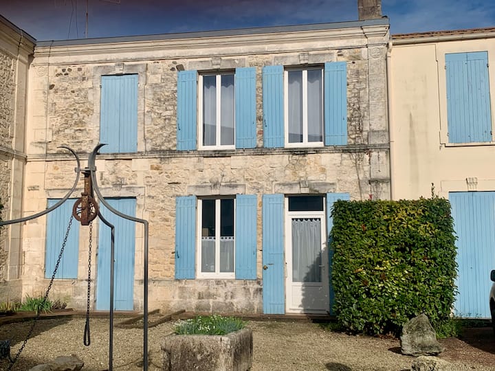 Jolie Maison Bleue Vue Sur Le Port - La Tremblade