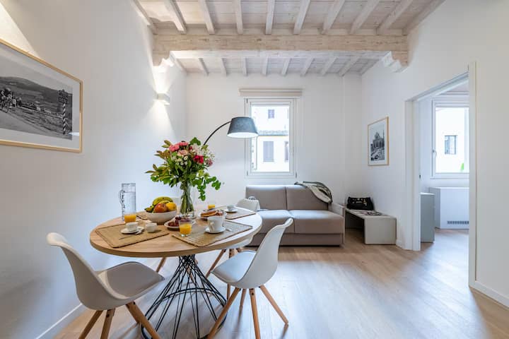 Signoria Palace Luxury – Arno Apartment - Florence
