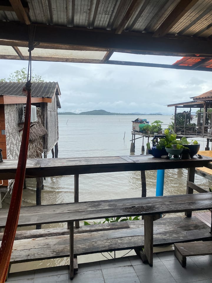 A Unique Tradition Stilt Home In Old Town Lanta. - Ko Lanta
