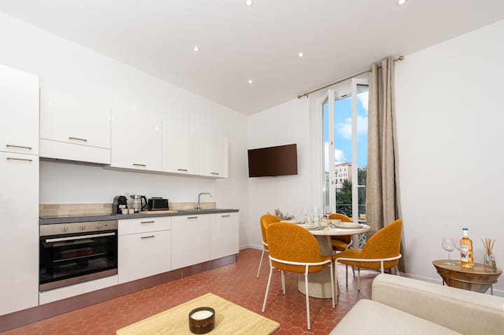 Somptueux 2 Pièces - Frontière Monaco - Vue Mer - Beausoleil