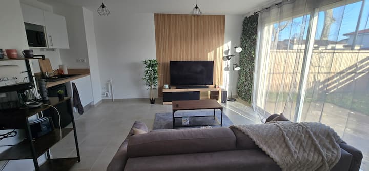 Studio Cosy Et Neuf Dans Une Résidence - Mimizan