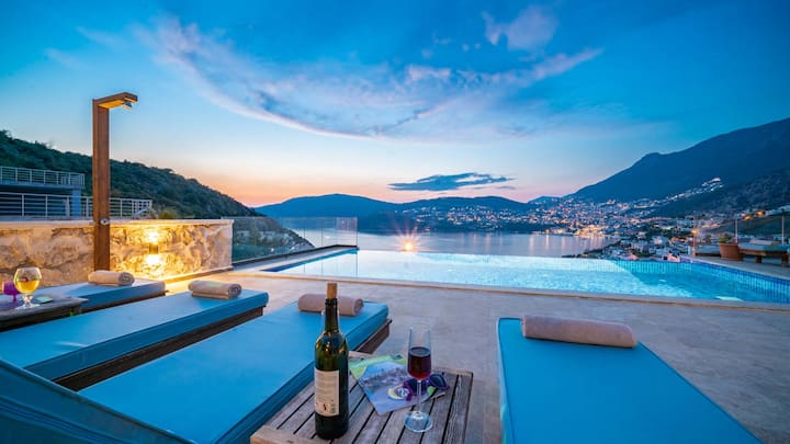 Villa Elia – Luxury 5-bed With Infinity Pool - Kalkan