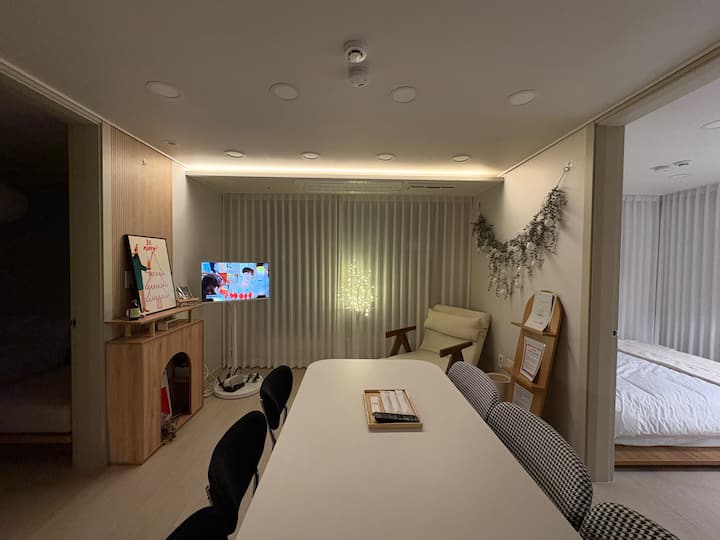 #까치산역10분#김포공항,고척돔,홍대입구,여의도,광화문 30분,#쓰리룸#최대9인 - Bucheon-si