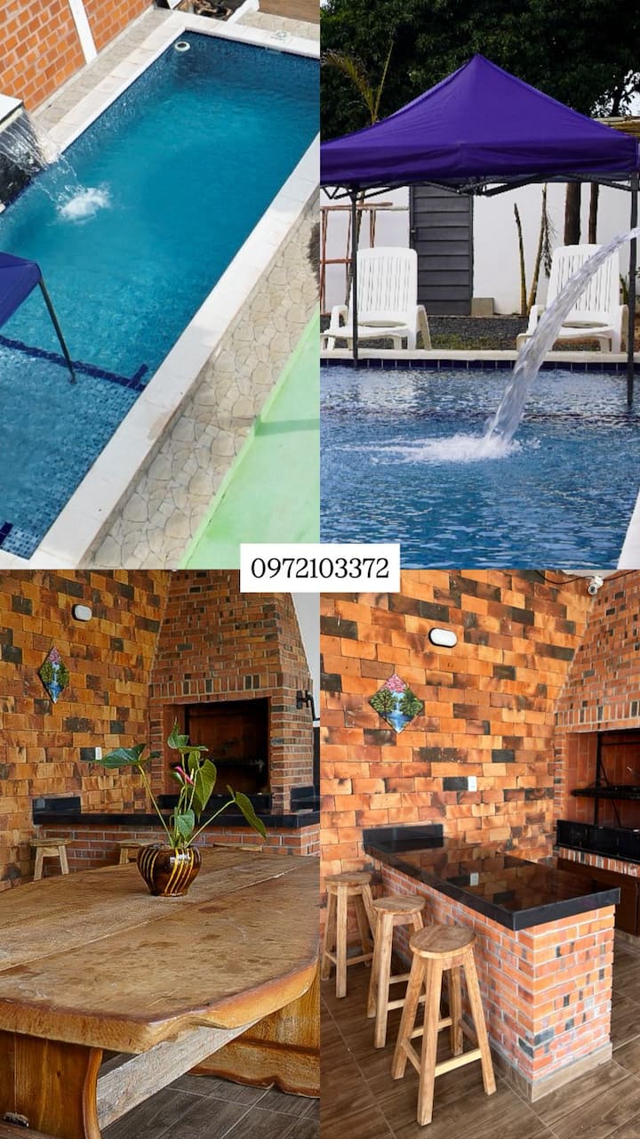 Gran Casa Quinta Con Piscina Y Amplio Quincho - Areguá