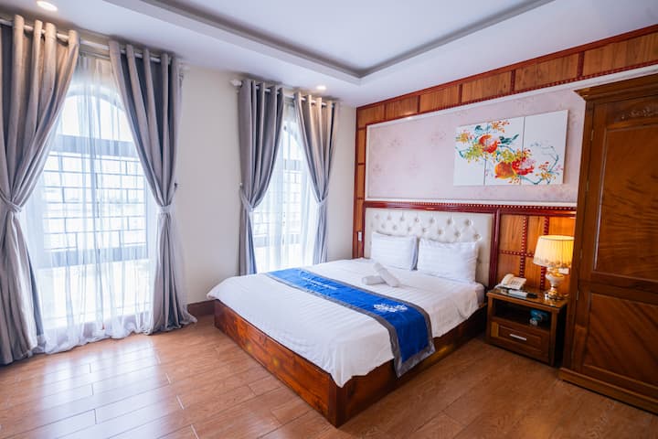 Phòng Deluxe City View Cửa Sổ Lớn 1 - Da Nang, Province, Vietnam