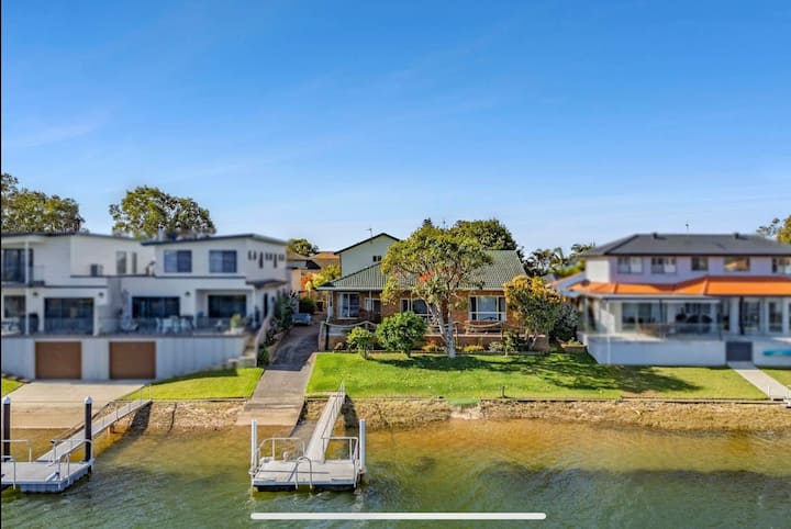 Waterfront Escape - Port Macquarie